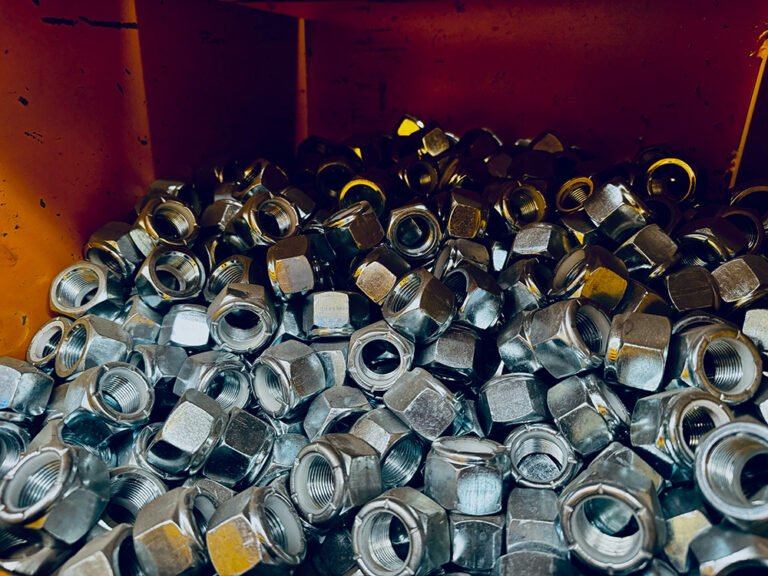 Fabricantes de pernos, tensores y balancines - Fabricantes Veman